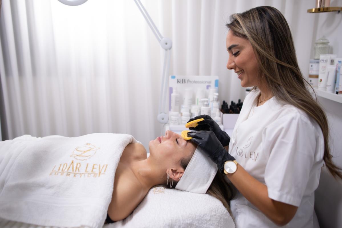 Calmark - לידר קוסמטיקס