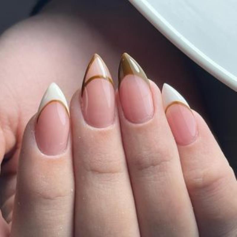 Calmark - Elian Nails