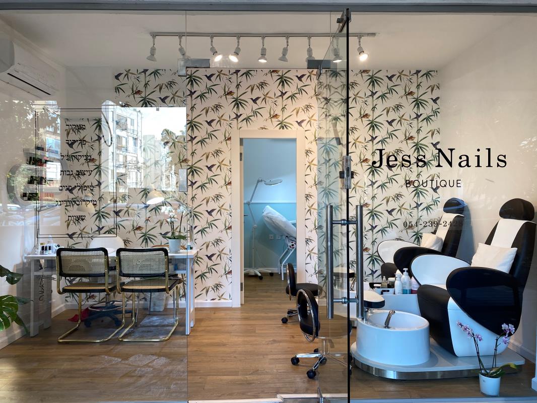 Calmark - jess nails