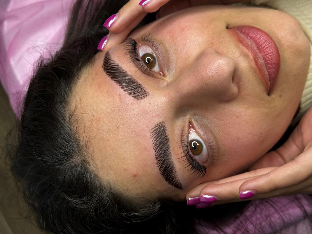 Calmark - liraz beauty artist